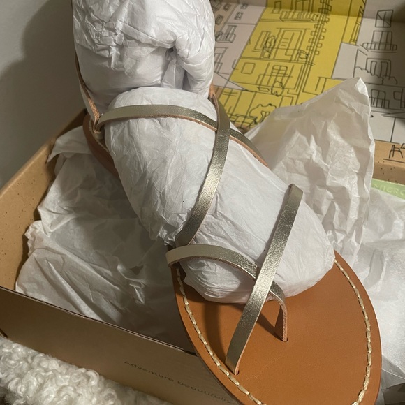 Soludos | Shoes | Soludoszoe Strappy Sandal Gold Color New In Box Size ...